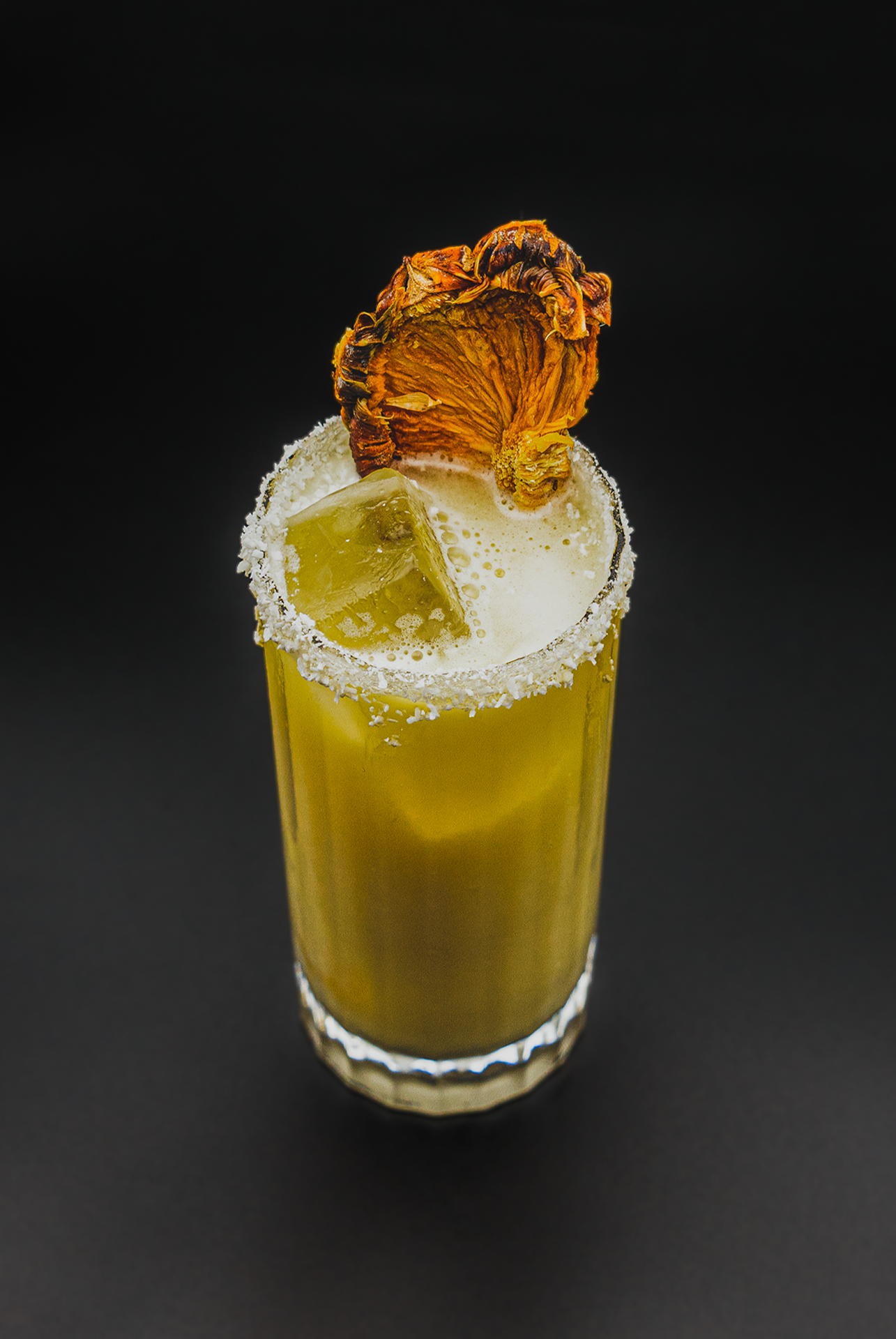 Smoked Pineapple Crazy Cocktail Création - Crazy Salmon Lyon